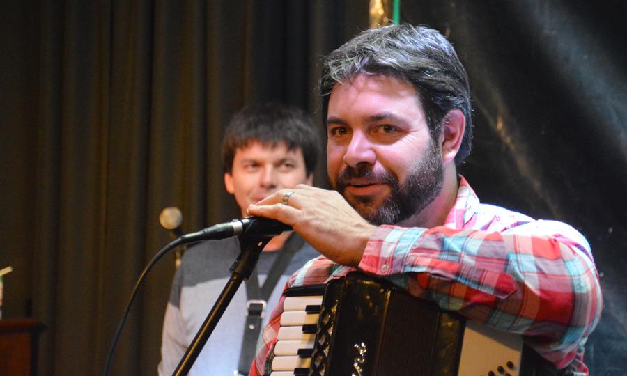 Emotivo reconocimiento a Ariel "Rulo" Fassi